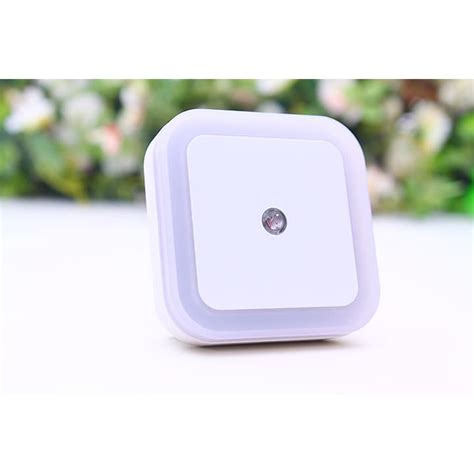 Led нощна лампа Zyuuan Със сензор ден нощ 0 8w 40lm Бяла светлина