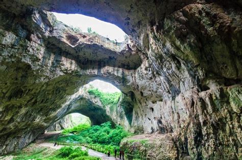 Devetashka Grotta N Ra Lovech Bulgarien Arkivfoto Bild Av Stort