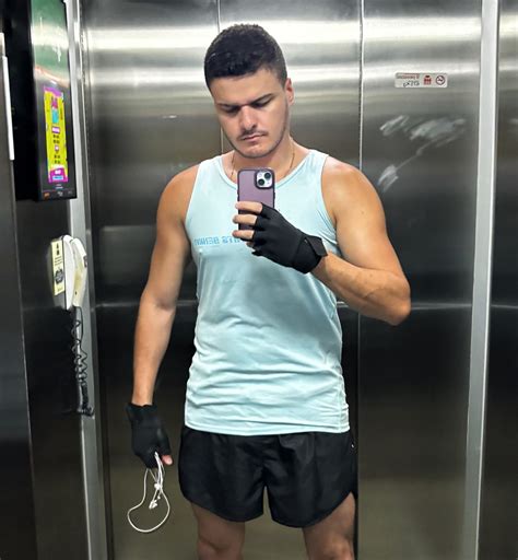 Tomás Vasconcelos 🫨 Instagram