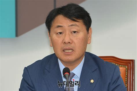 포토 모두발언하는 김관영 원내대표 Save Internet 뉴데일리