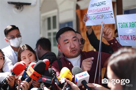 Усан парк нэрийдлээр орон сууц барьсныг иргэд эсэргүүцэн жагслаа