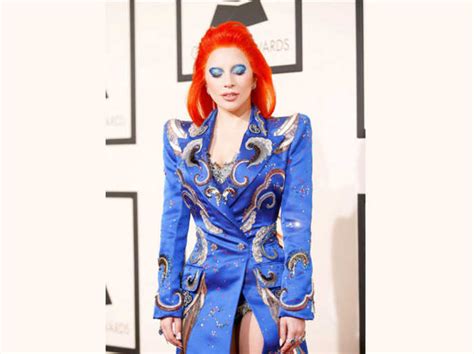 Grammys 2016 Watch Lady Gagas Effects Heavy Tribute To David Bowie