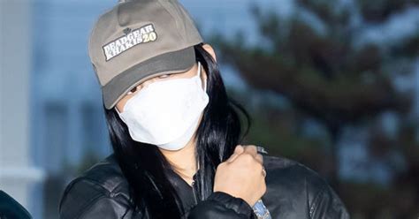 뉴진스 민지 모자 완전히 눌러쓰고 [사진]