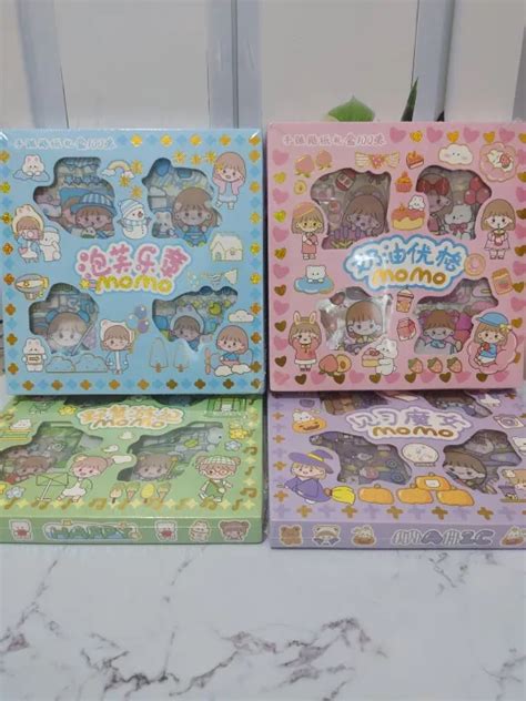 1 Box Isi 100 Sticker Momo Stiker Karakter Anime Stiker 2d Tempel