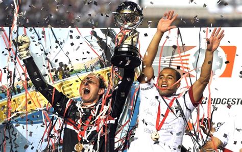 Mito das taças Rogério Ceni tem mais títulos do que clubes do Brasileirão Tricolor na web