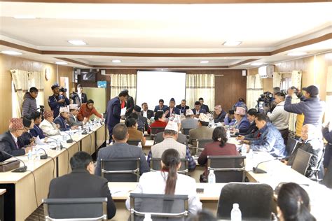 रास्वपा सांसद खनालको प्रस्ताव विश्वविद्यालयका टपरलाई निजामती सेवामा
