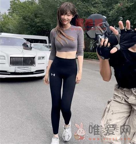 机车女神痞幼不雅视频事件及写真集！其本人发视频辟谣？唯爱网络博客