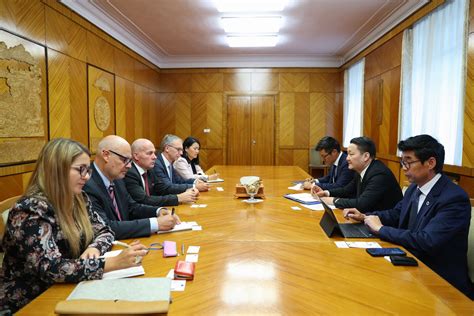 Ерөнхийлөгчийн зөвлөхүүд Европын хөрөнгө оруулалтын банкны Хятад