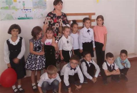 ზემო ქედის N1 საჯარო სკოლაში წარჩინებული მოსწავლეები დააჯილდოვეს ეტალონი