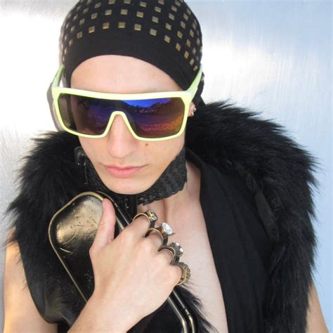 Style Files Joel Condello 101404101 Irvrsbl