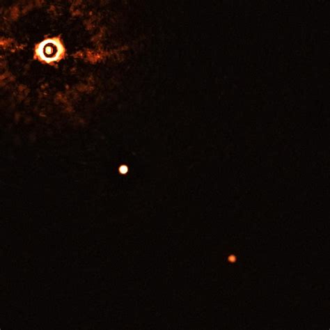 VLT Telescope Captures First Ever Image Of A Multi Planet System Around
