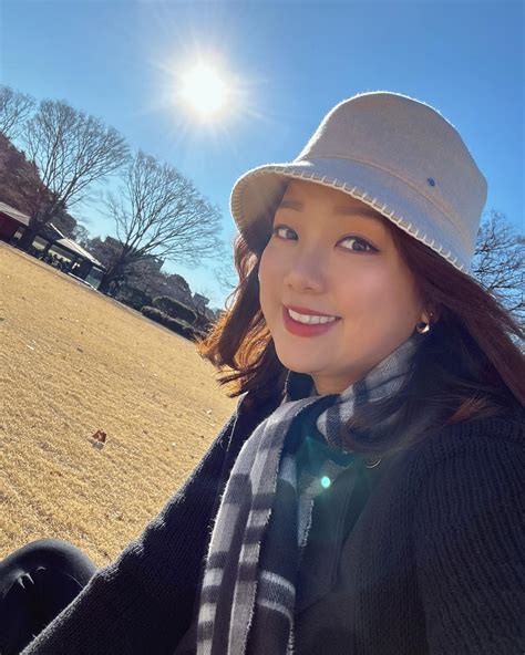 妹頭 ．盧頌恩 妹頭 ．盧頌恩 Added A New Photo — At Shinjuku Gyoen