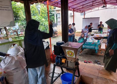 Pengolahan Sampah Plastik Berbasis Ekonomi Sirkular Bagi Masyarakat