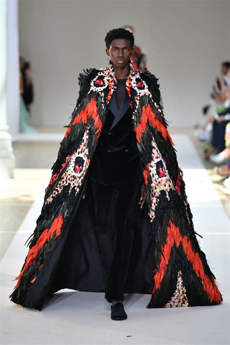Elie Saab Couture Fall 2022 Photos