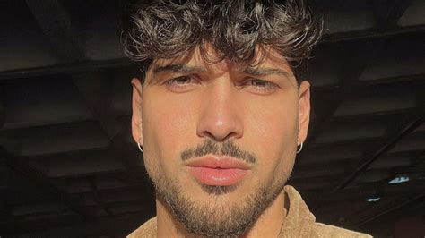 Darío Sellés se pasa al rubio tras someterse a su cambio de look más