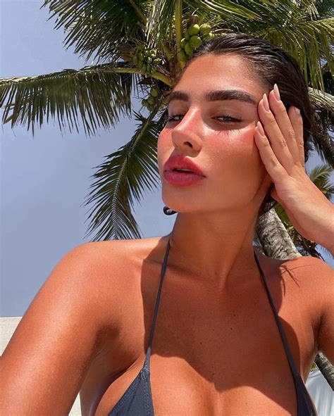 Jennifer Auada Brazilian Babe Sexy Freckles And Tanlines Porn