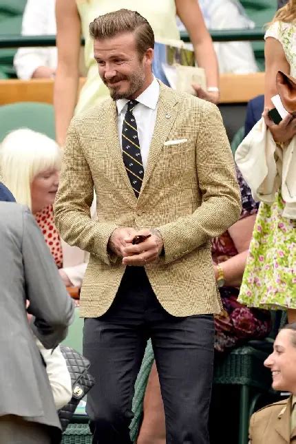 دانلود تصویر زمینه دیوید بکام طرفدار دو آتیشه منچستر یونایتد