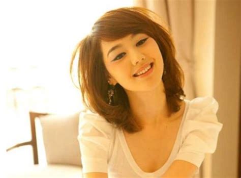 原央视主持人王冠近况被曝光，几乎销声匿迹