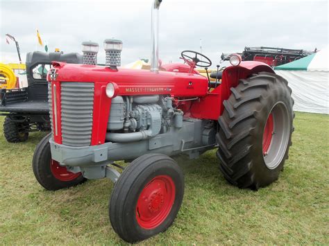 Massey Ferguson Detroit Diesel Powered 98 Tractor Old Tractors