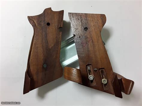 HERRETT NATIONALS ADJ TARGET GRIPS FOR S W MODEL