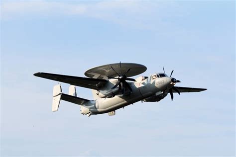 E 2k預警機降落機腹著陸衝出跑道 國防部回應了 上報 Line Today