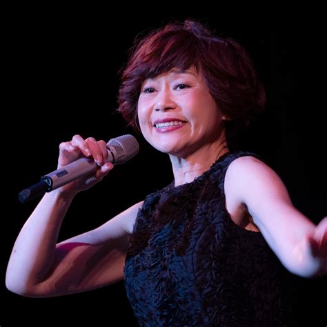 神野美伽が2年ぶりの東京公演を中野サンプラザで開催。6月8日に江利チエミの「旅立つ朝」を51年ぶりにカバー、ニューシングルとして発売。