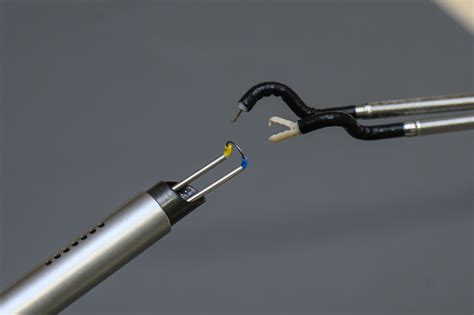 Cuhk Conducts Worlds First Robotic Assisted En Bloc Resection Of