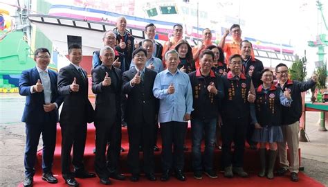 台船承造海巡署第15艘100噸級巡防救難艇今下水 預計今年9月完工交船