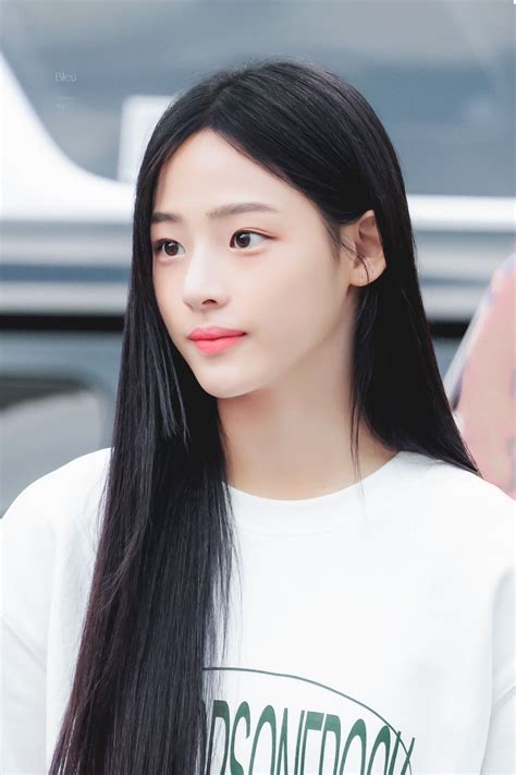 Minji Newjeans