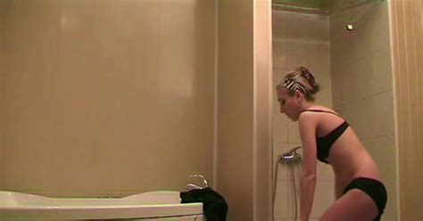 Hot Naked Girl Showers 日本語で Hot Naked Girl Showers 日本語で