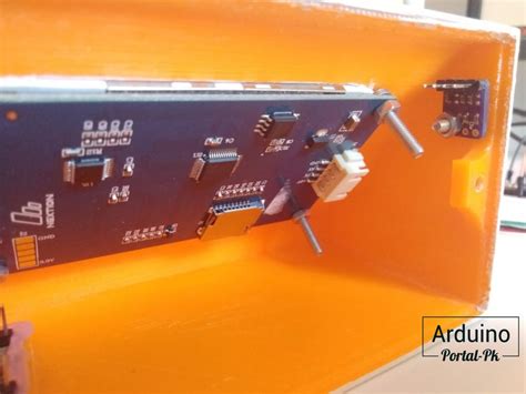 Фото часов плеера на Arduino с сенсорным дисплеем Nextion