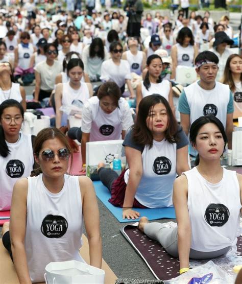 ‘세계 요가의 날 요가로 건강하자 국민일보