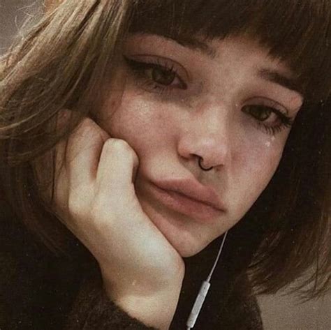A Garota Que Você Deixou Para Trás 𝆹𝅥 New World ☄⭒ Amino