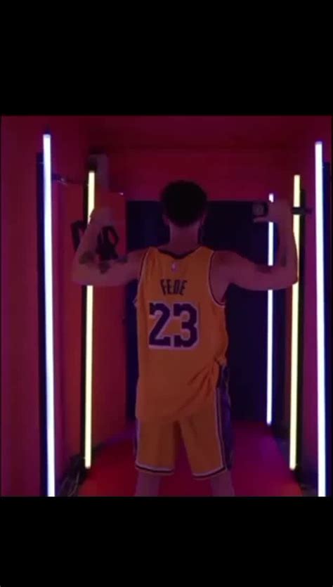 20 Ideas De Fede Vigevani En 2025 Fede Vigevani Fotos De Payasos Fotos Para Perfil Bonitas