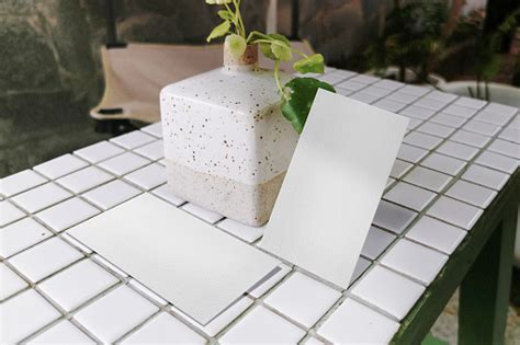 꽃병과 식물 배경이있는 상단 테이블에 최소한의 명함 모형을 청소하십시오 0명에 대한 스톡 사진 및 기타 이미지 0명 가을