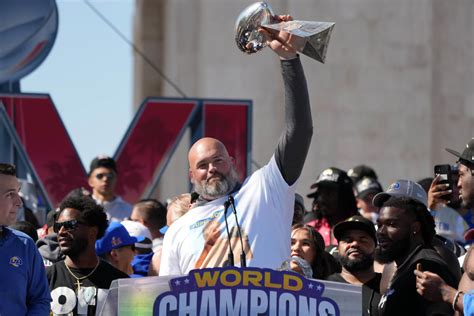 Breaking Los Angeles Rams Ot Andrew Whitworth Announces Retirement