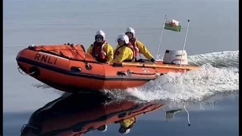 Pwllheli Rnlis D Class Lifeboat Launches To Assist 17ft Shetland Boat