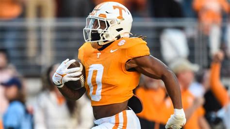 Dolphins Rb Depth Chart How Trade Up For Jaylen Wright Adds Another Speedster To Backfield