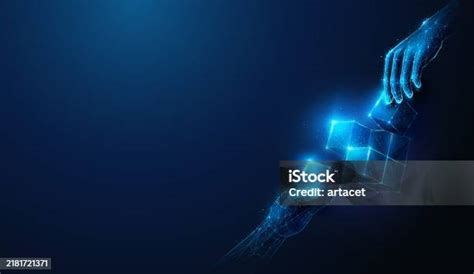 두 개의 로우 폴리곤 손의 추상적인 그림이 누락된 큐브를 건설에 넣습니다 문제 해결 시너지 파트너십 및 와이어프레임 연결 구조에 의한 팀워크 개념을 묘사하는 파란색 기하학적