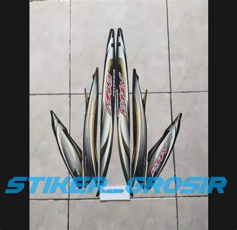 STICKER STRIPING STIKER LIS BODY MOTOR MIO SPORTY 2006 2007 HITAM