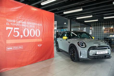 Mini Celebrates Selling 75000th Car In Mexico This Cooper Se