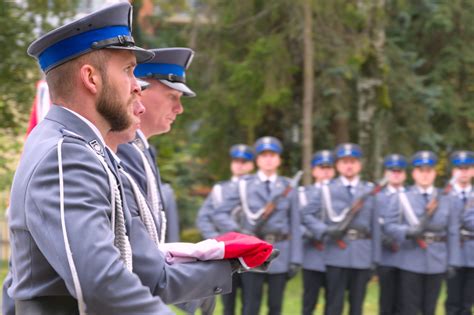 NOWI FUNKCJONARIUSZE W SZEREGACH PODLASKIEJ POLICJI Policja Pl