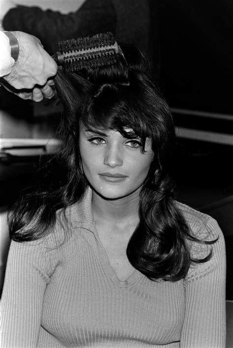 Helena Christensen Beauty Look Dell Eterna Icona Di Bellezza Oggi Anni Vogue Italia