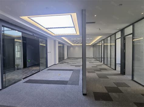 【21图】西客站 润华乾泰大厦 地铁旁 汇金金融融中心 中建锦绣广场济南槐荫西客站润华乾泰大厦写字楼出租 济南58同城