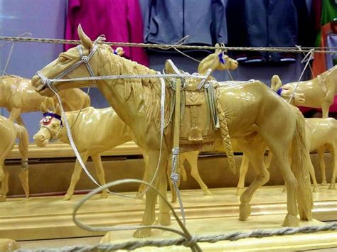 Модон сийлбэр Wood Carving Утас 94119871 гар урлал Урдай Онч ХХК