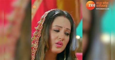 Pawan Singh New Chhath Geet Video Viral Ugi Suruj Dev See Peacefull