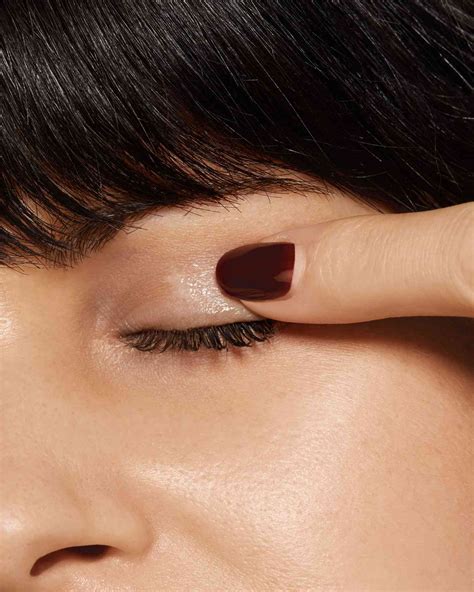How To Do The Perfect Smokey Eye Makeup