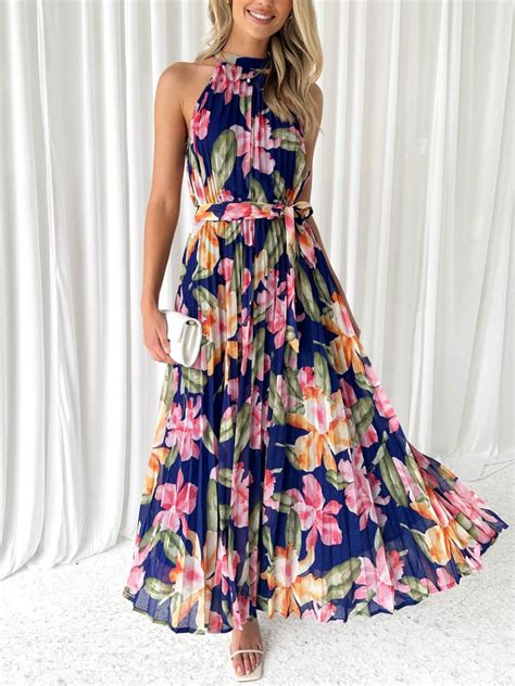 Navy Floral Midi Dress Ispured
