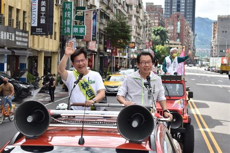 林佳龍新店車隊掃街拜票（2） 圖