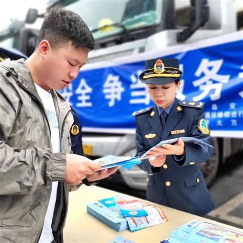 大方县交通运输局：开展“路政宣传月”活动服务公路意识